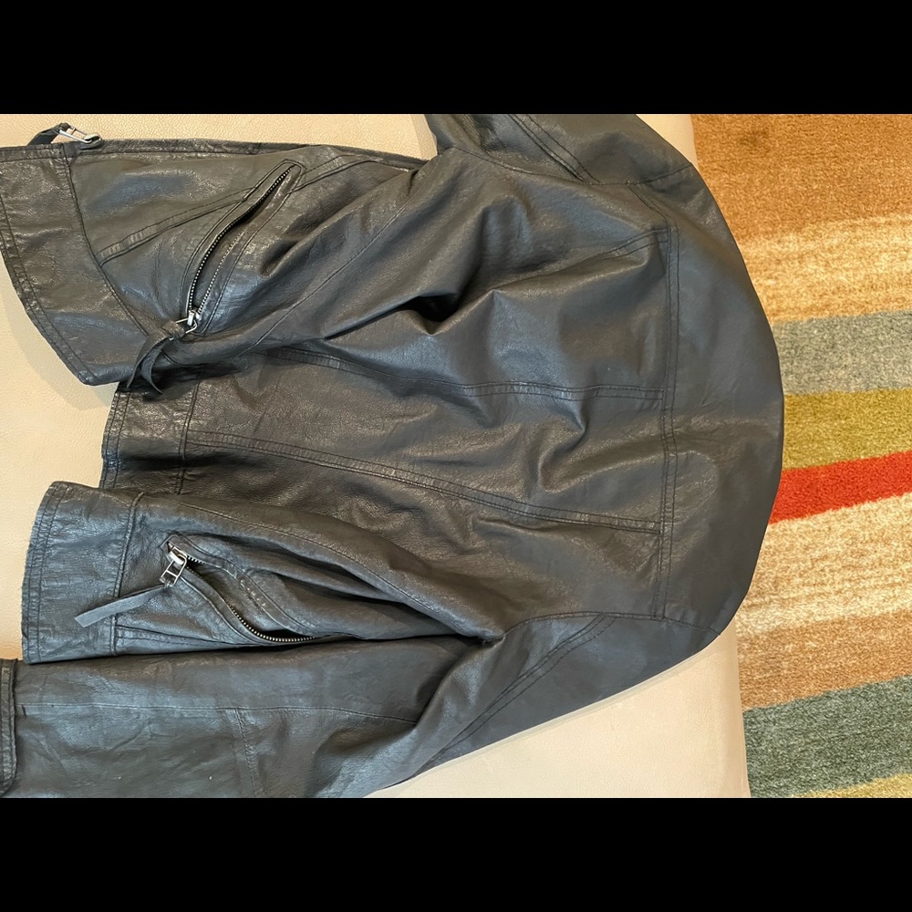 Matte Black Leather Jacket - Gem